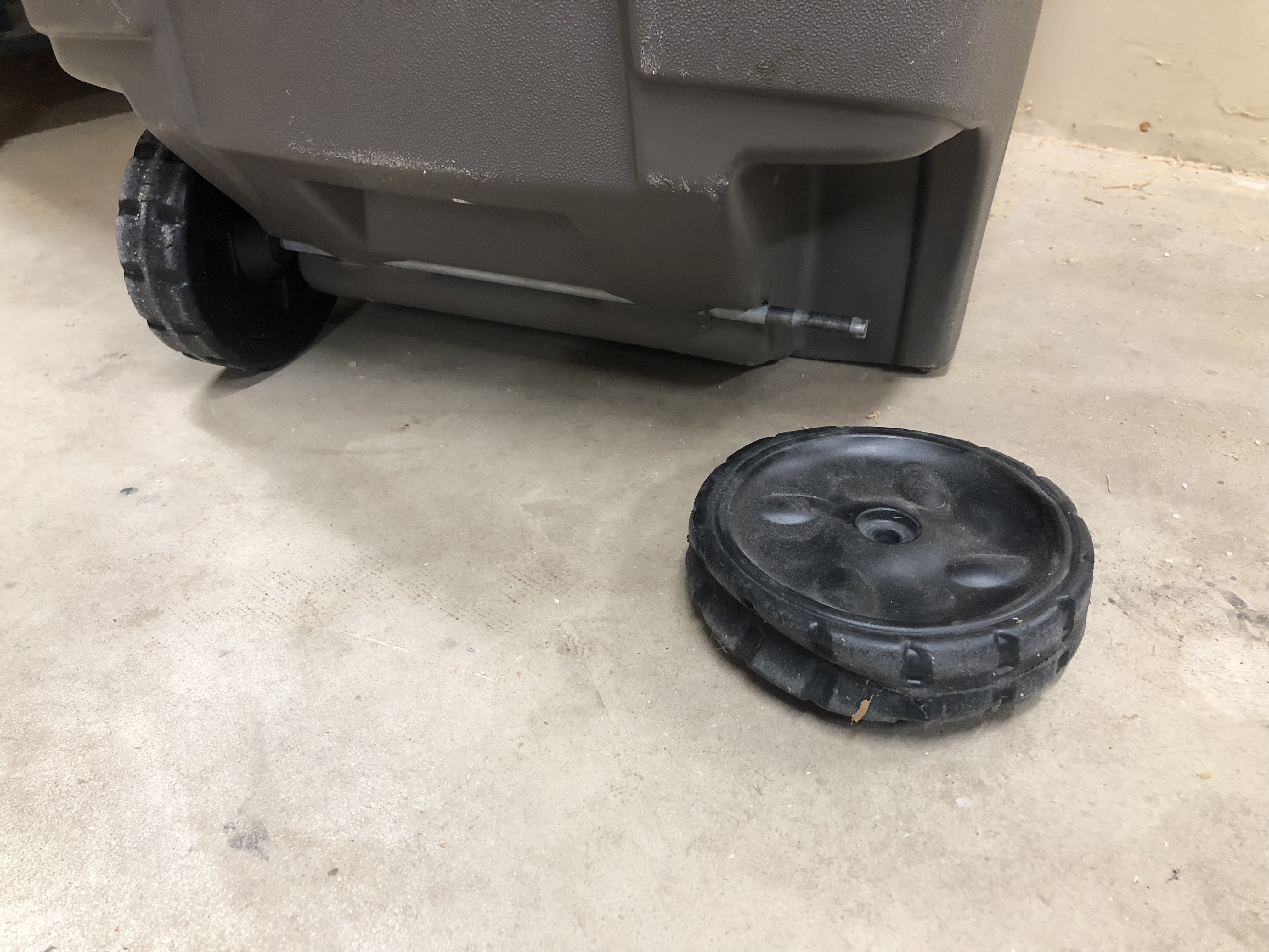 DIY Trash Bin Wheel – Nick Momrik